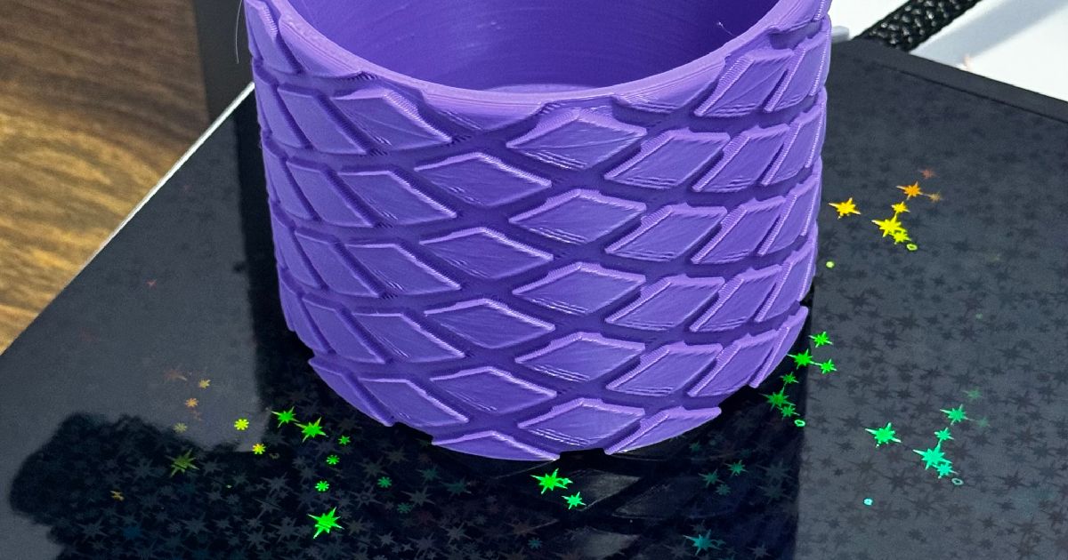 Desk Plant Pot by neverkn0wsb357 | Download free STL model | Printables.com