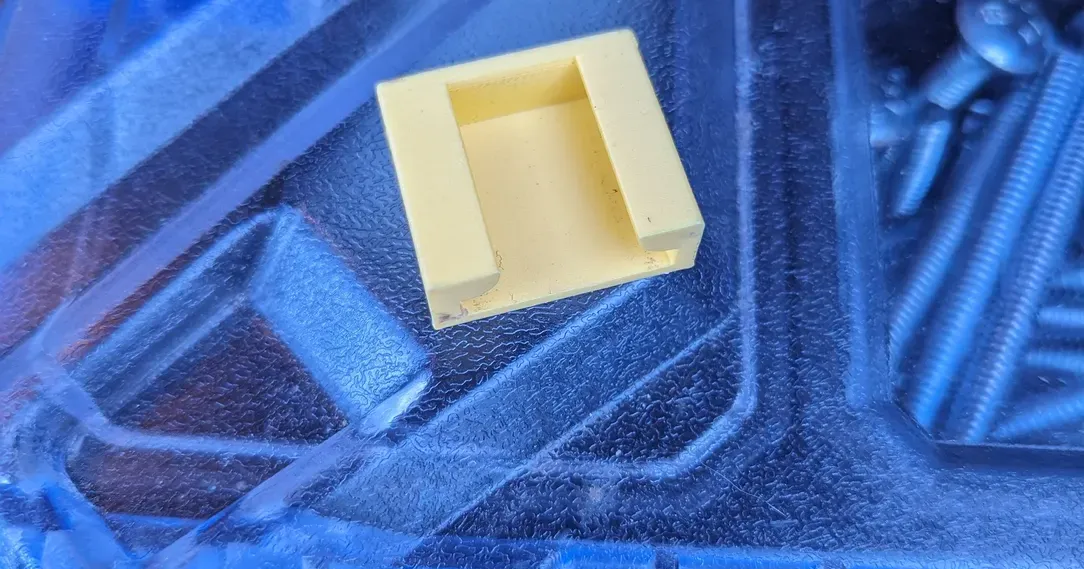 Kobalt CaseStack side mount bracket by Pendragran | Download free STL ...