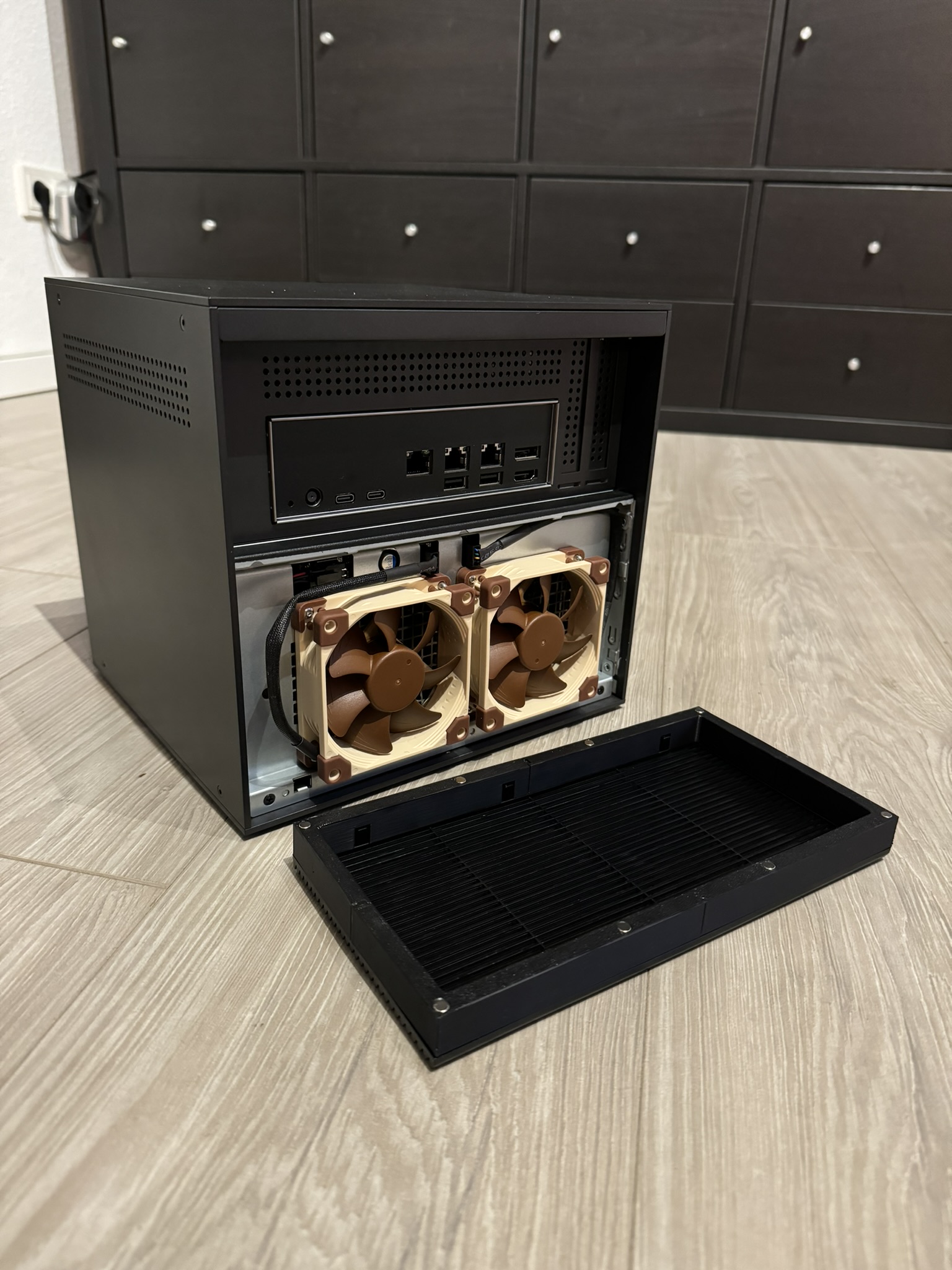 ZimaCube Fan Spacer for 25mm Fans by marcol123 | Download free STL ...