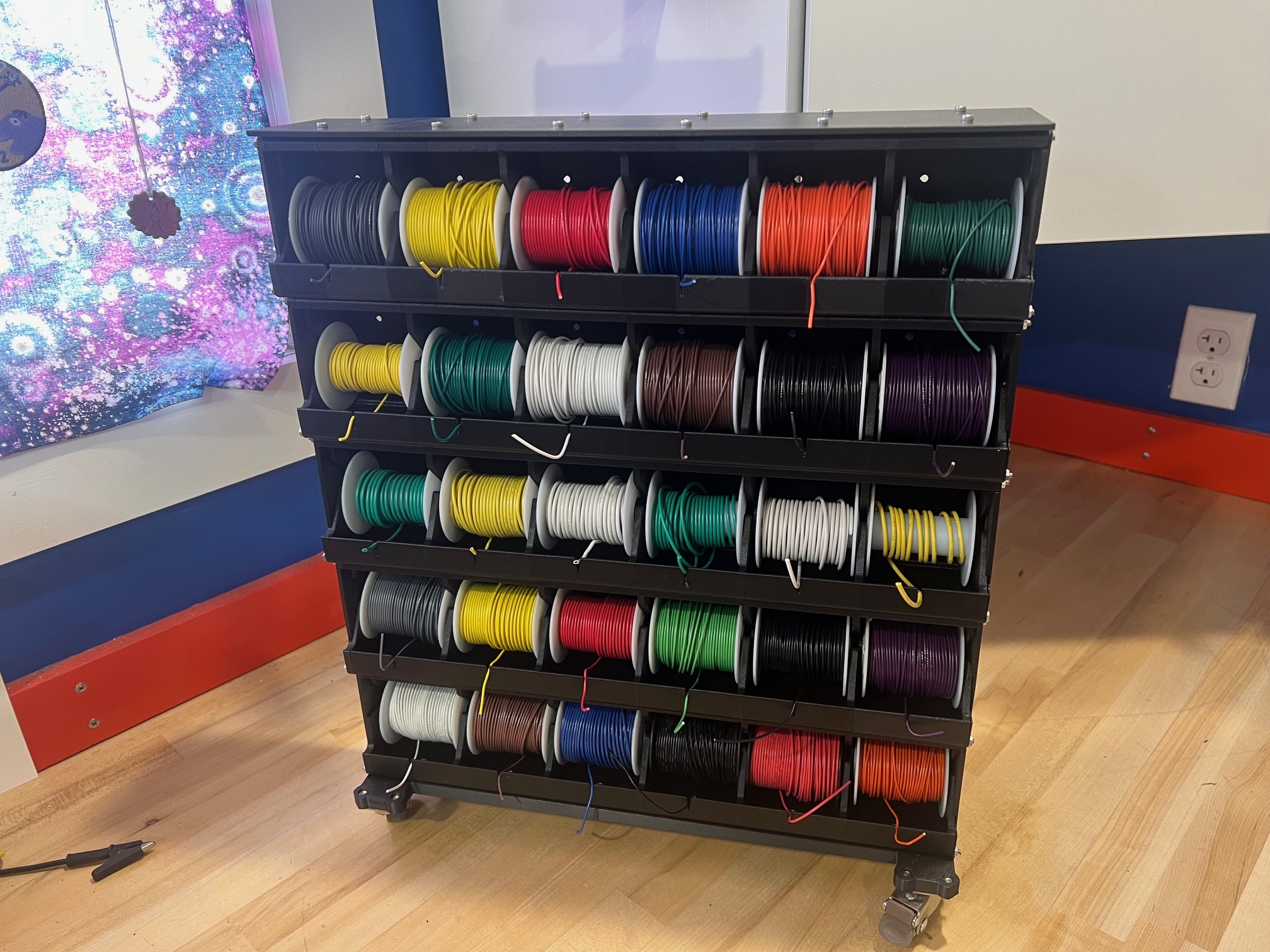 remixed wire spool holder for larger spools by Chris | Download free ...
