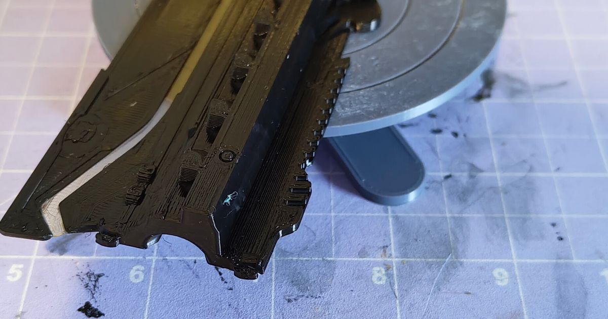 Rotating Paint Table par jdflute | Téléchargez gratuitement un modèle ...