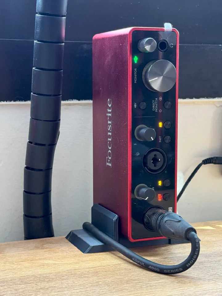 Focusrite Scarlett 2i2 Vertical Stand by Mohamad Kaakati | Download ...
