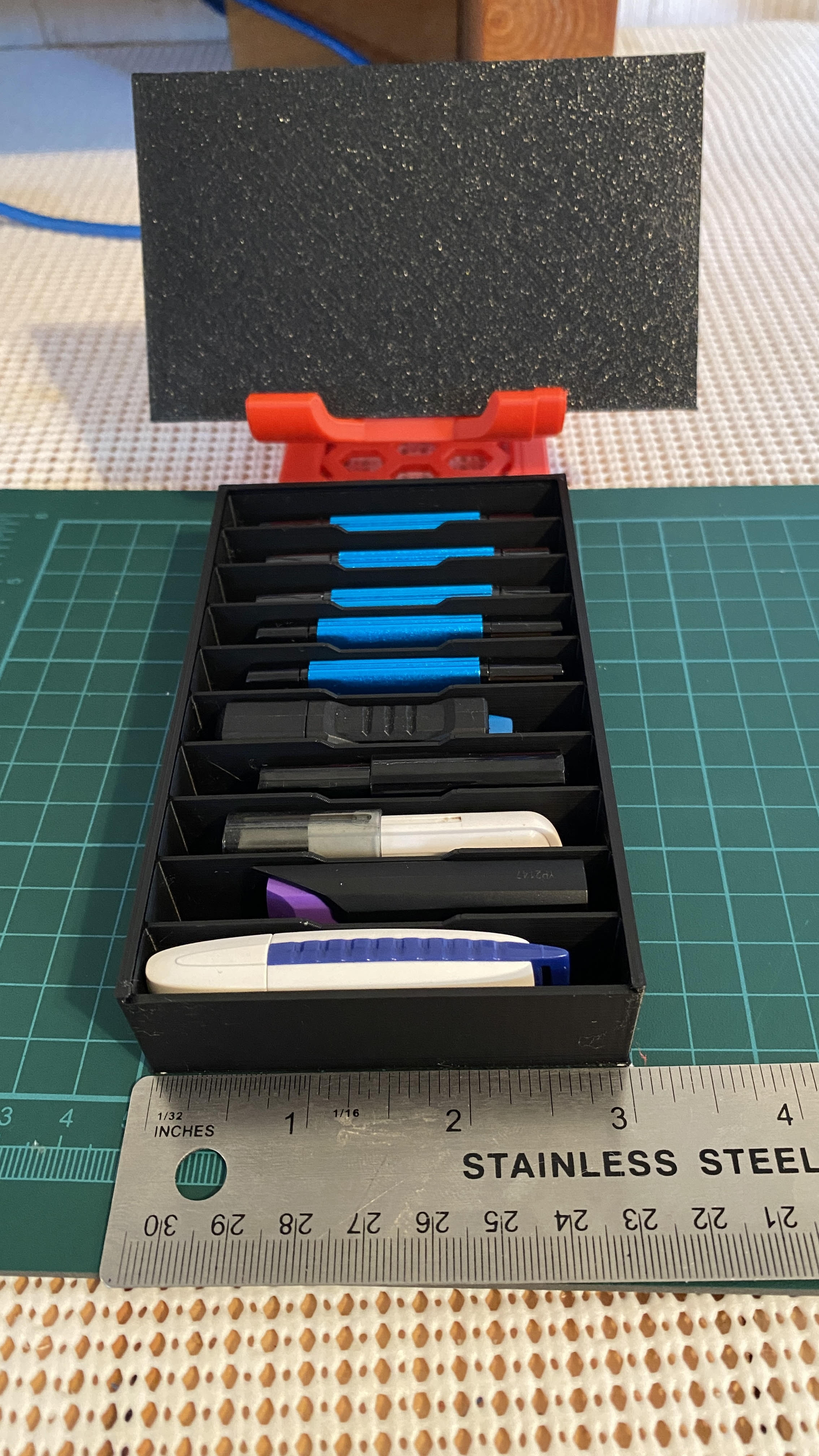 USB Holder x10 3" wide with sliding lid by McD1974 | Download free STL ...