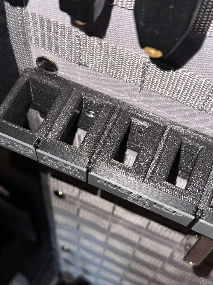 MOLLE magazine holder by Technicolorblur | Download free STL model ...