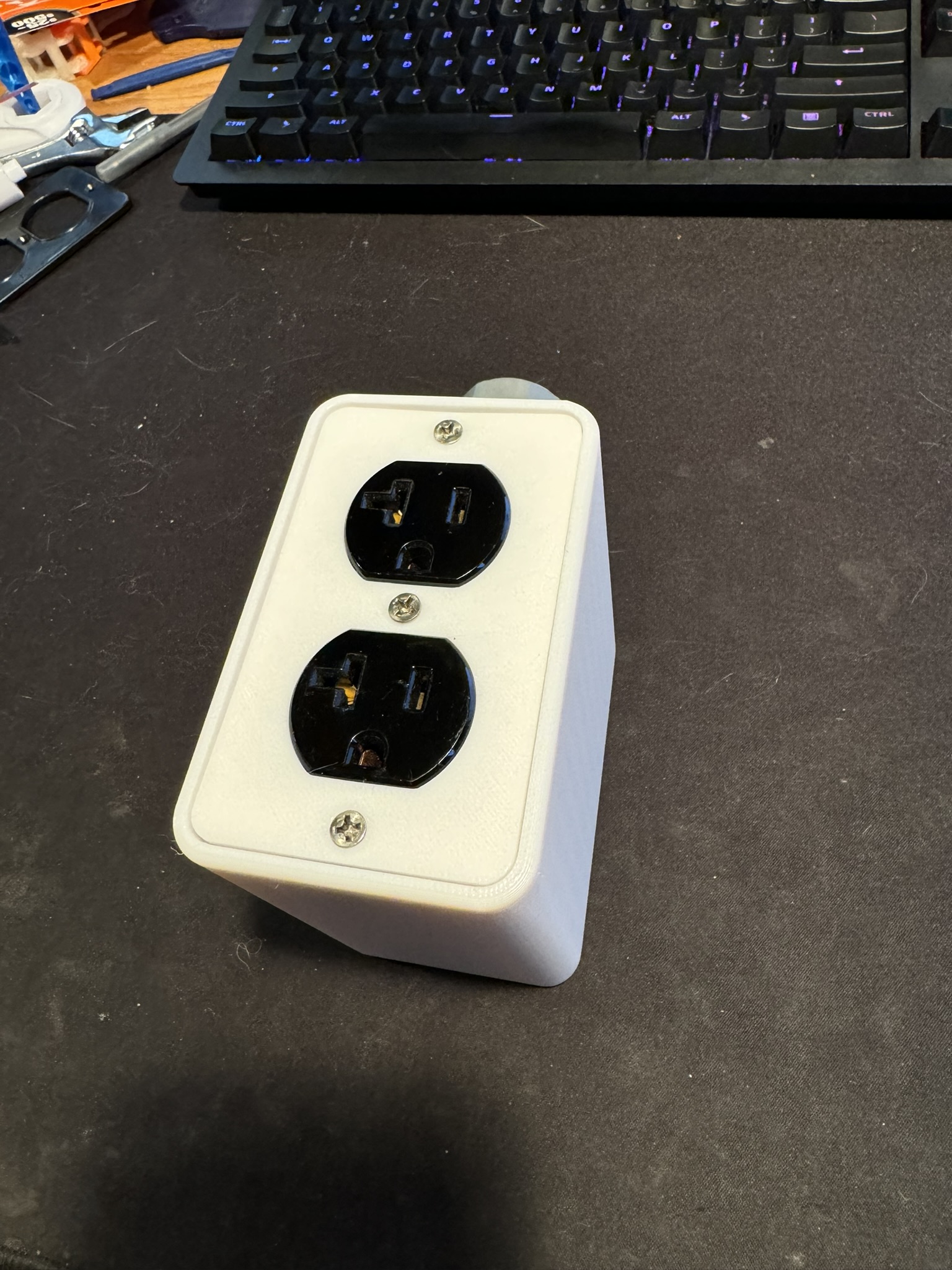 Portable Outlet Box by McKeeTech | Download free STL model | Printables.com
