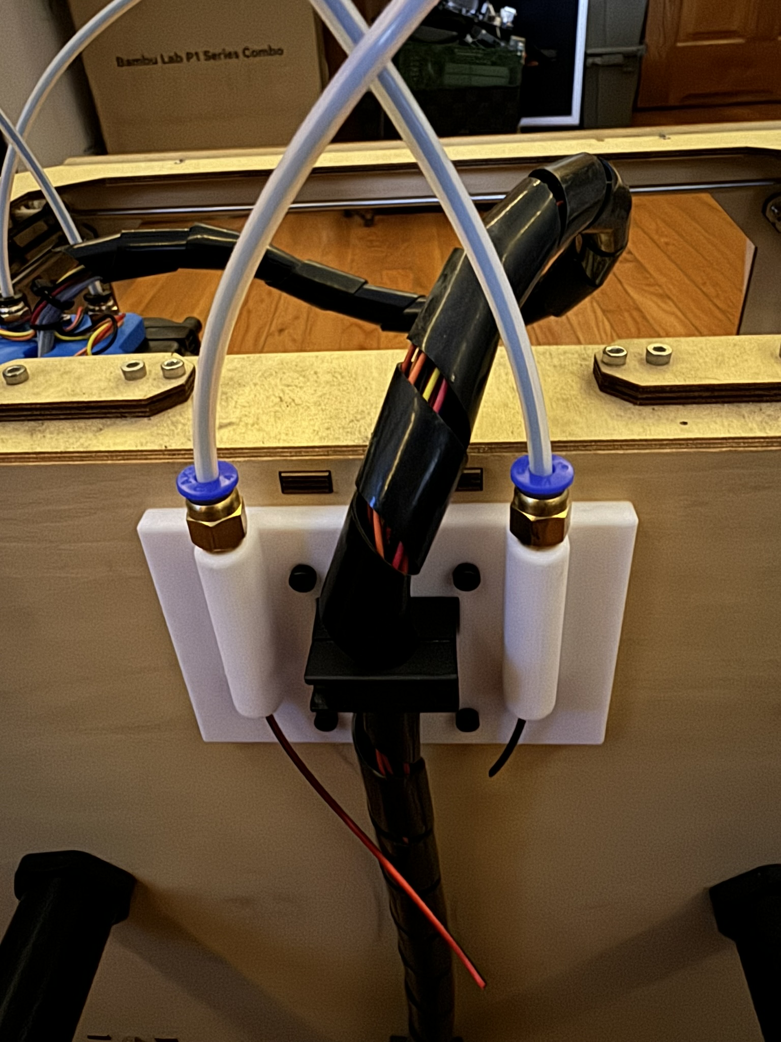FlashForge Creator (wooden) PTFE Adapter by McKeeTech | Download free ...