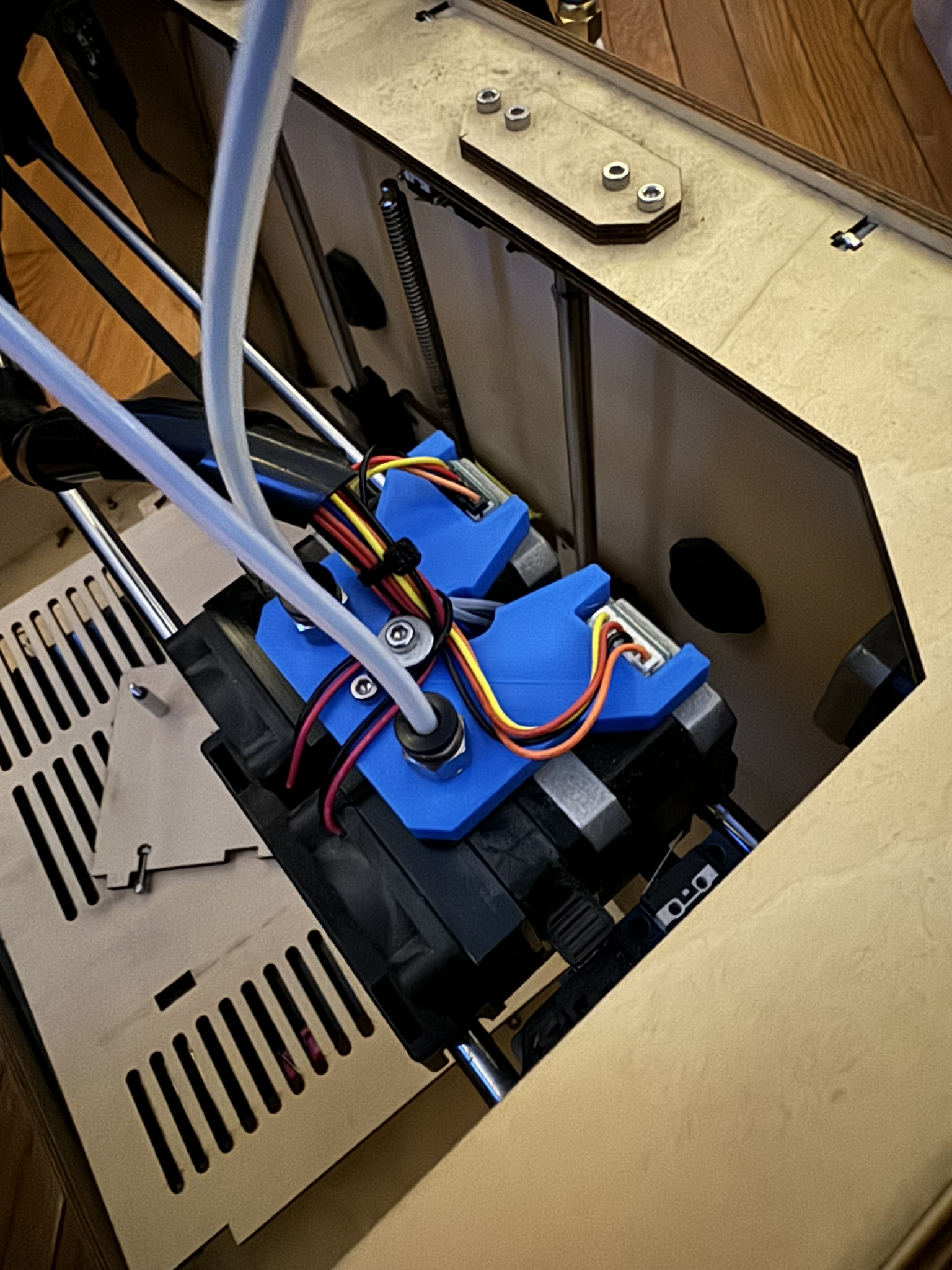 FlashForge Creator (wooden) PTFE Adapter by McKeeTech | Download free ...