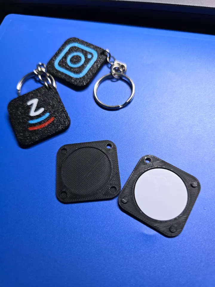 Social NFC keychain by DotCom Artwork | Download free STL model ...