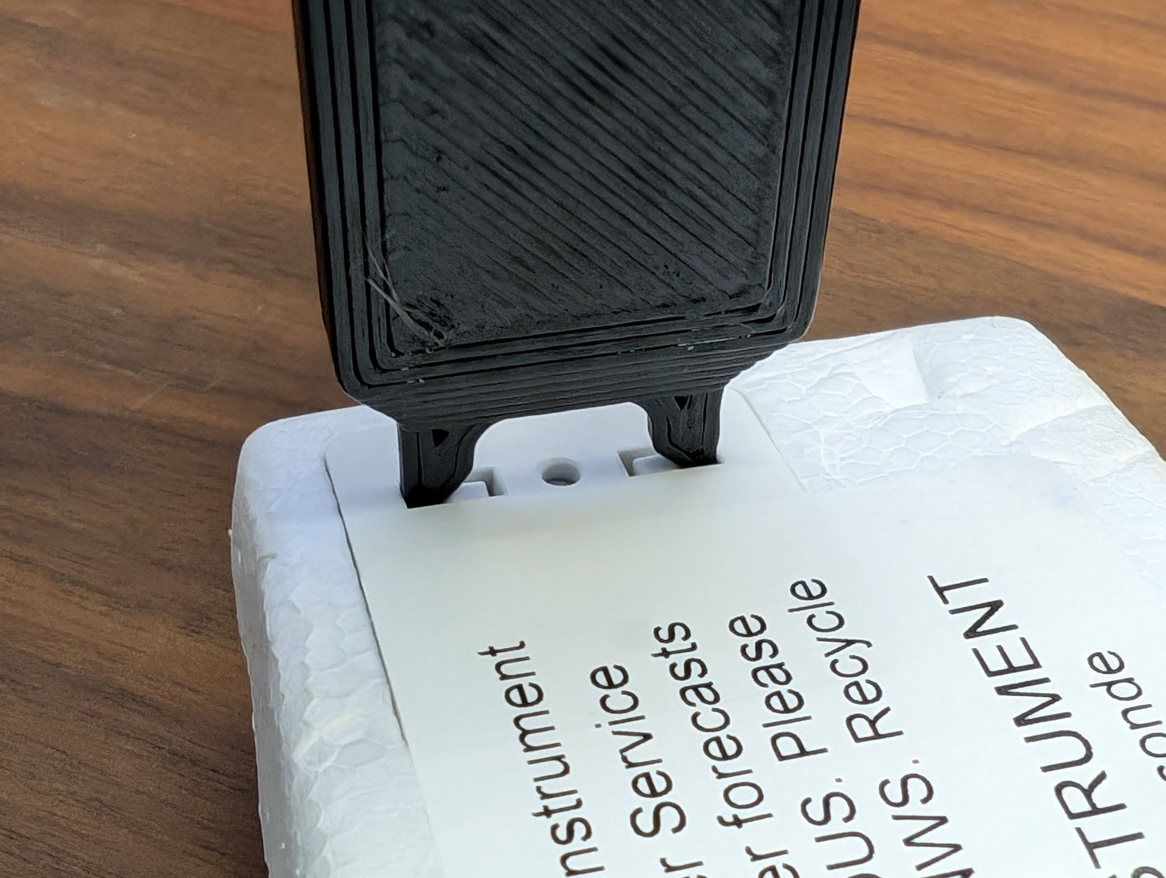 Vaisala RS41 Radiosonde Tool (To release the clips and open) by crash ...