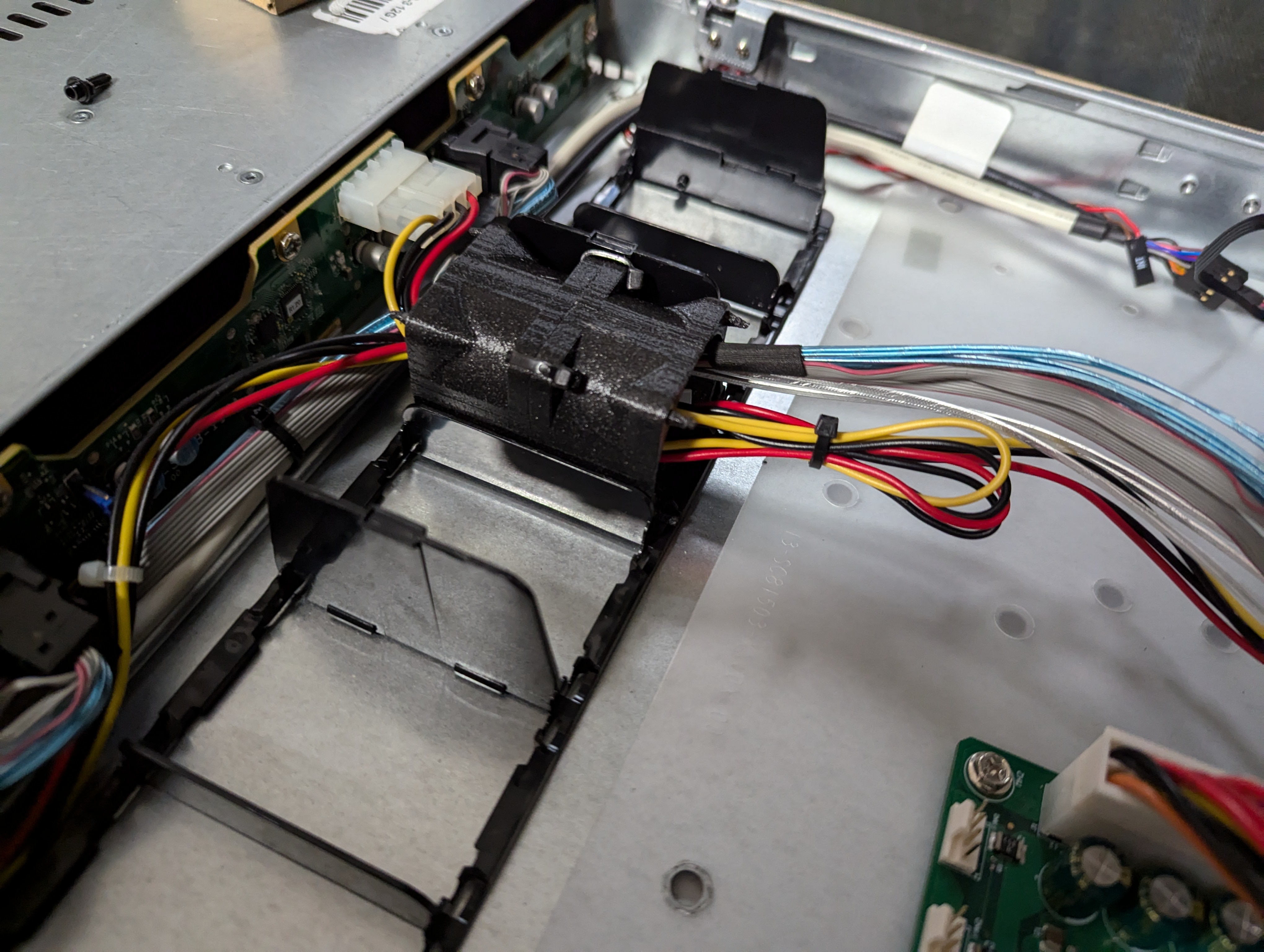 40mm silent fan Adapter for 1U servers (shorter version for 28mm fans ...