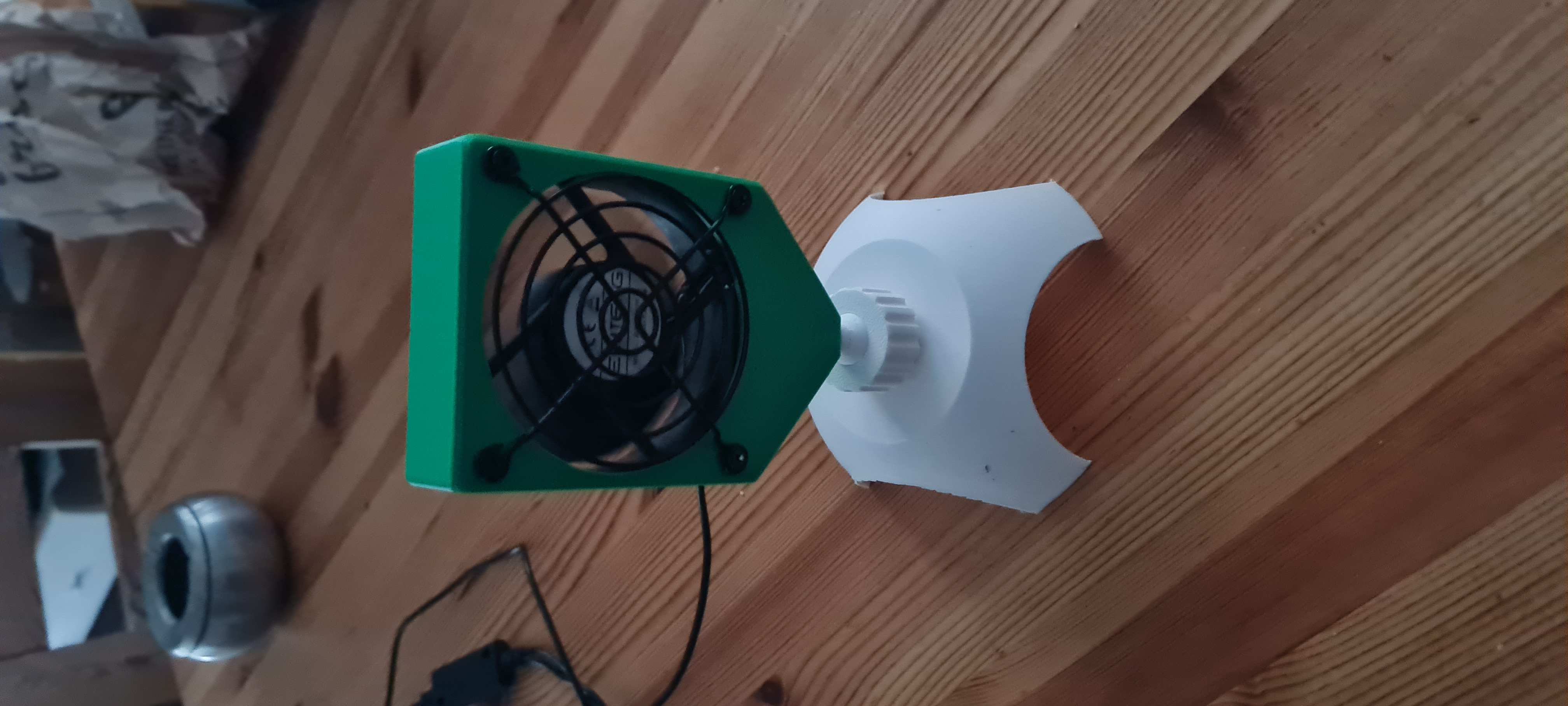 Adjustable fan holder. by THS Arts and Crafts | Download free STL model ...