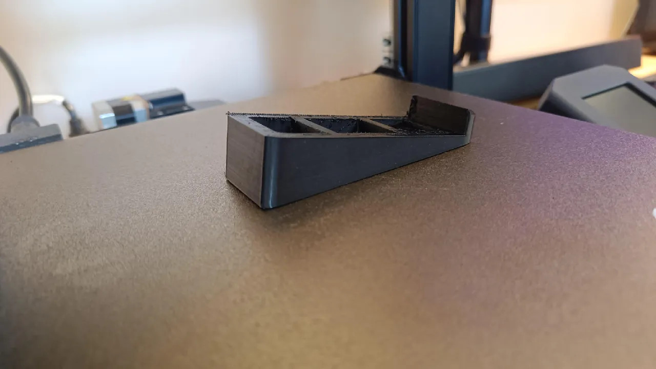 Soundbar/speaker stand by SASFPV | Download free STL model | Printables.com