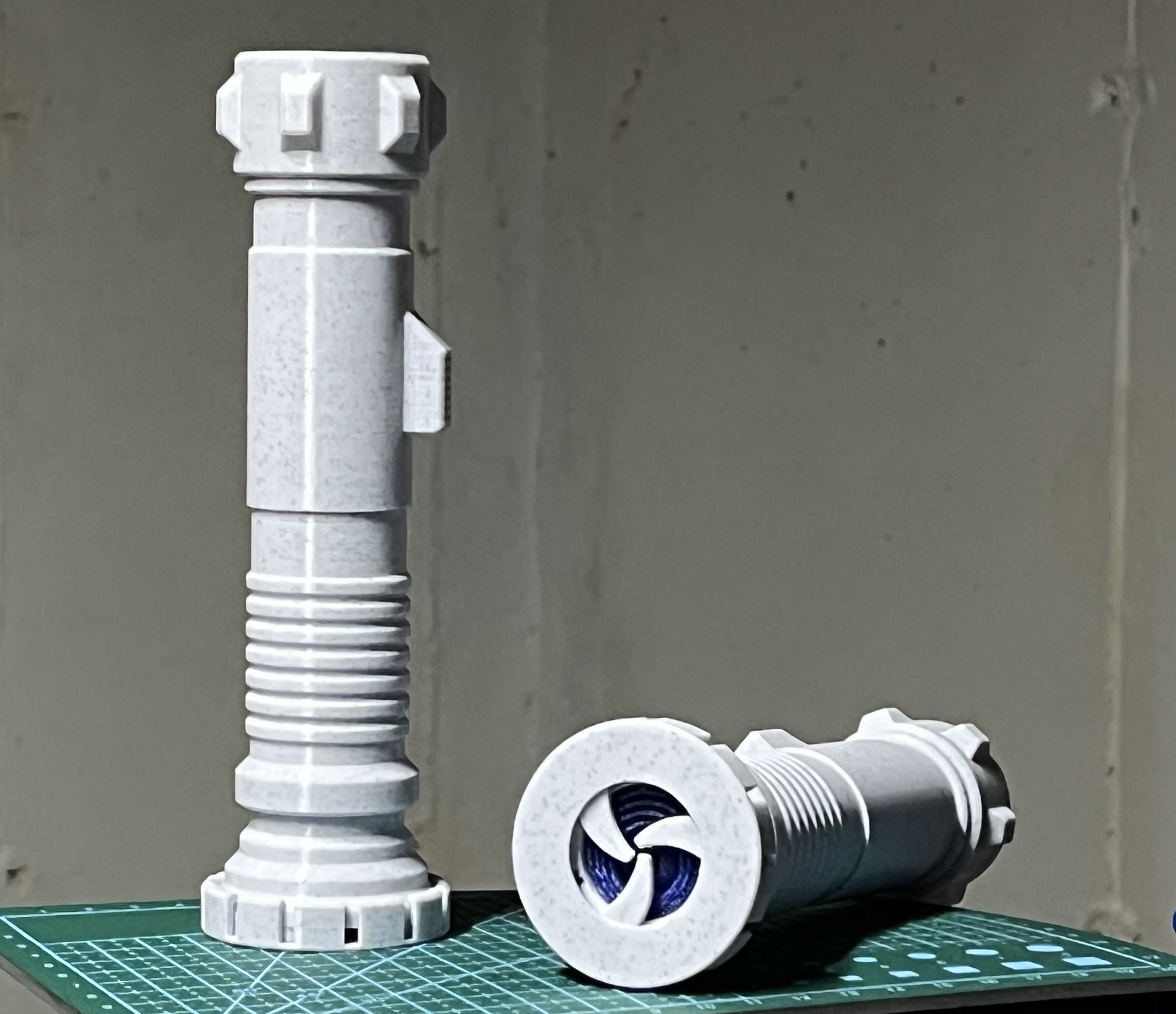 Long Blade for Collapsible Lightsaber - Free 3D Print Model - MakerWorld