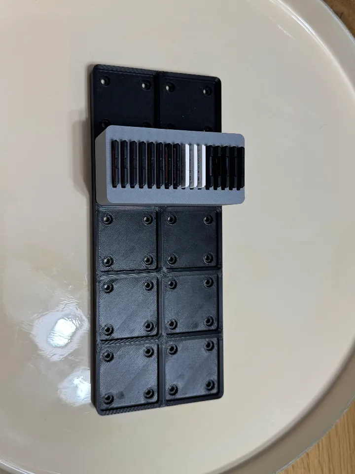 Gridfinity - SD Card Holder - 2x1 by jakobi-wan | Download free STL ...