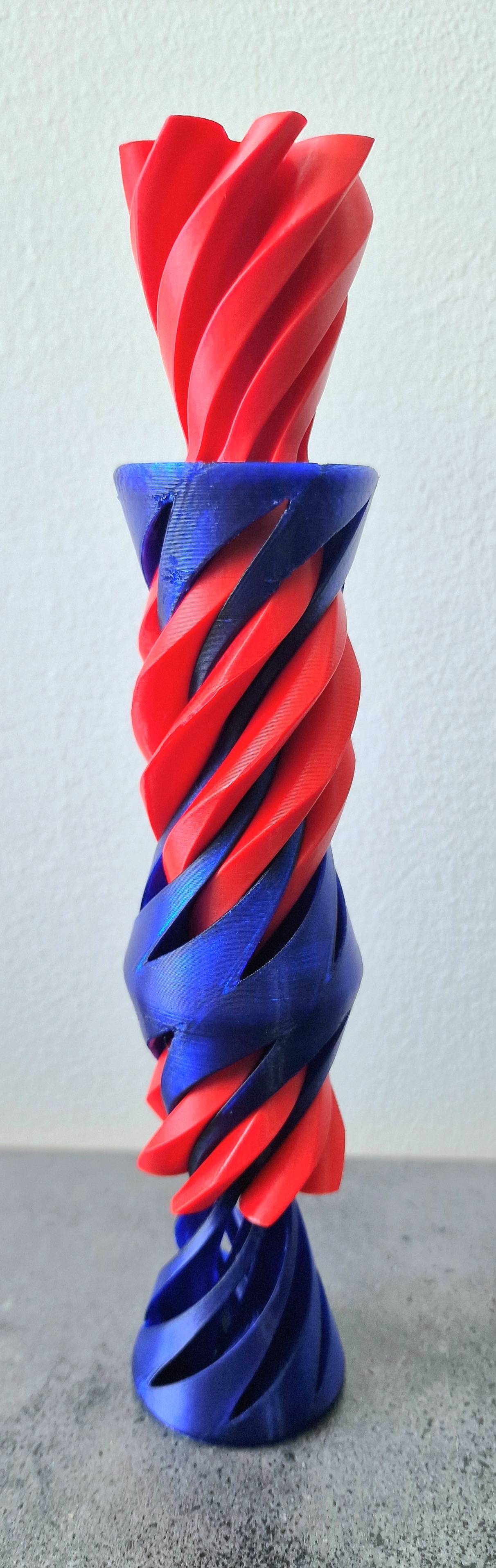 Impossible Passthrough Pyramid and Cone style hourglass (Dubbel Size ...