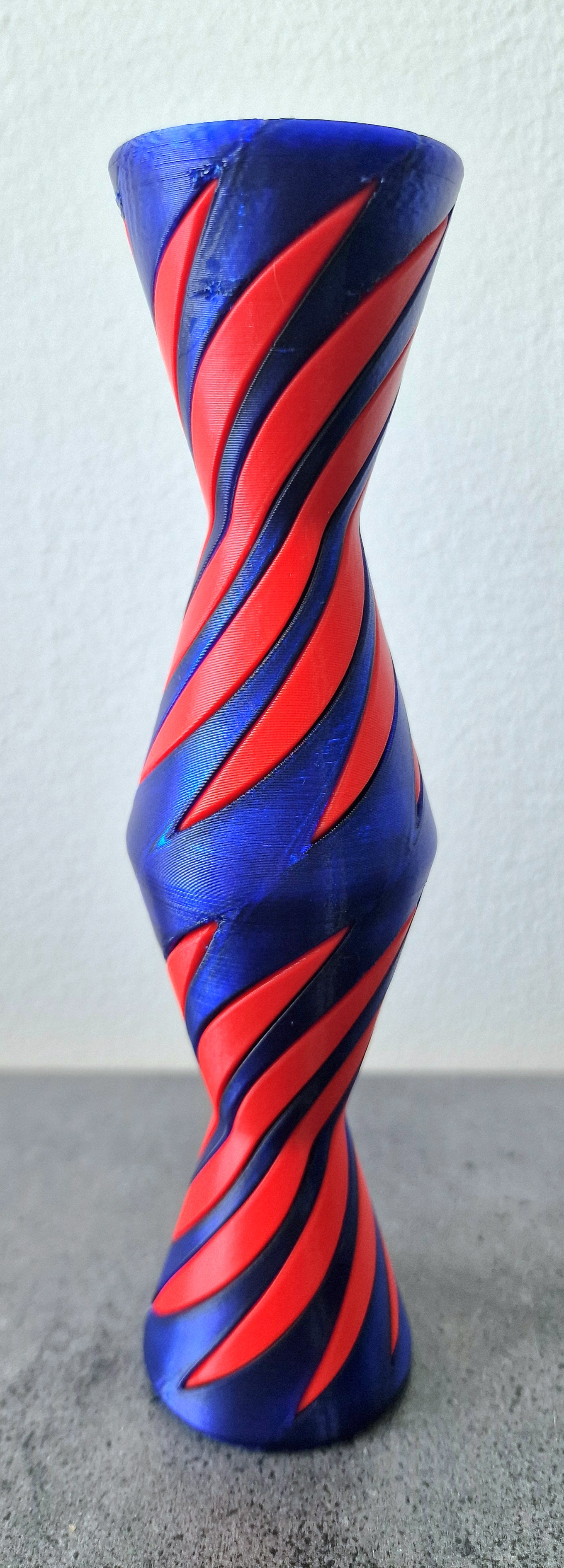 Impossible Passthrough Pyramid and Cone style hourglass (Dubbel Size ...