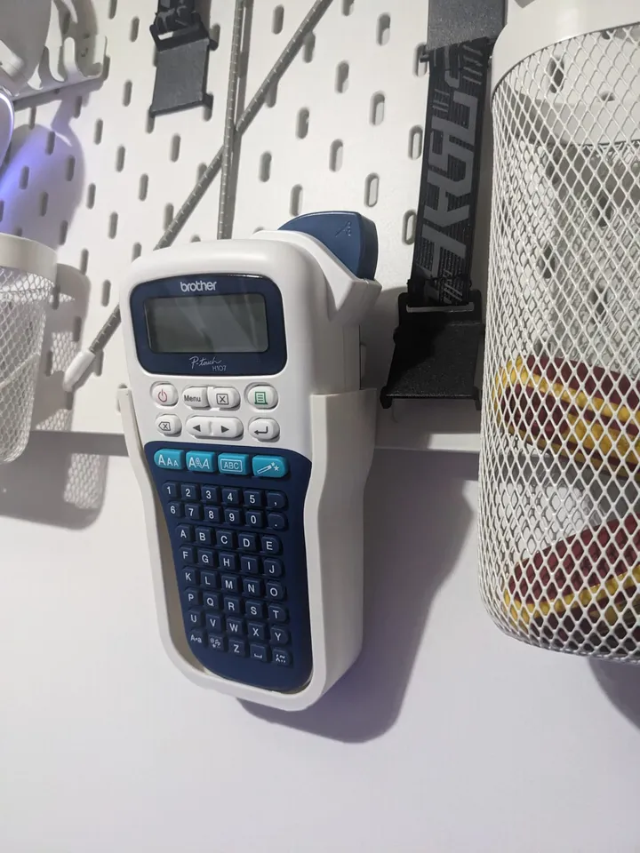 Brother P-Touch Label Maker Skadis Mount by jessfdm | Download free STL ...