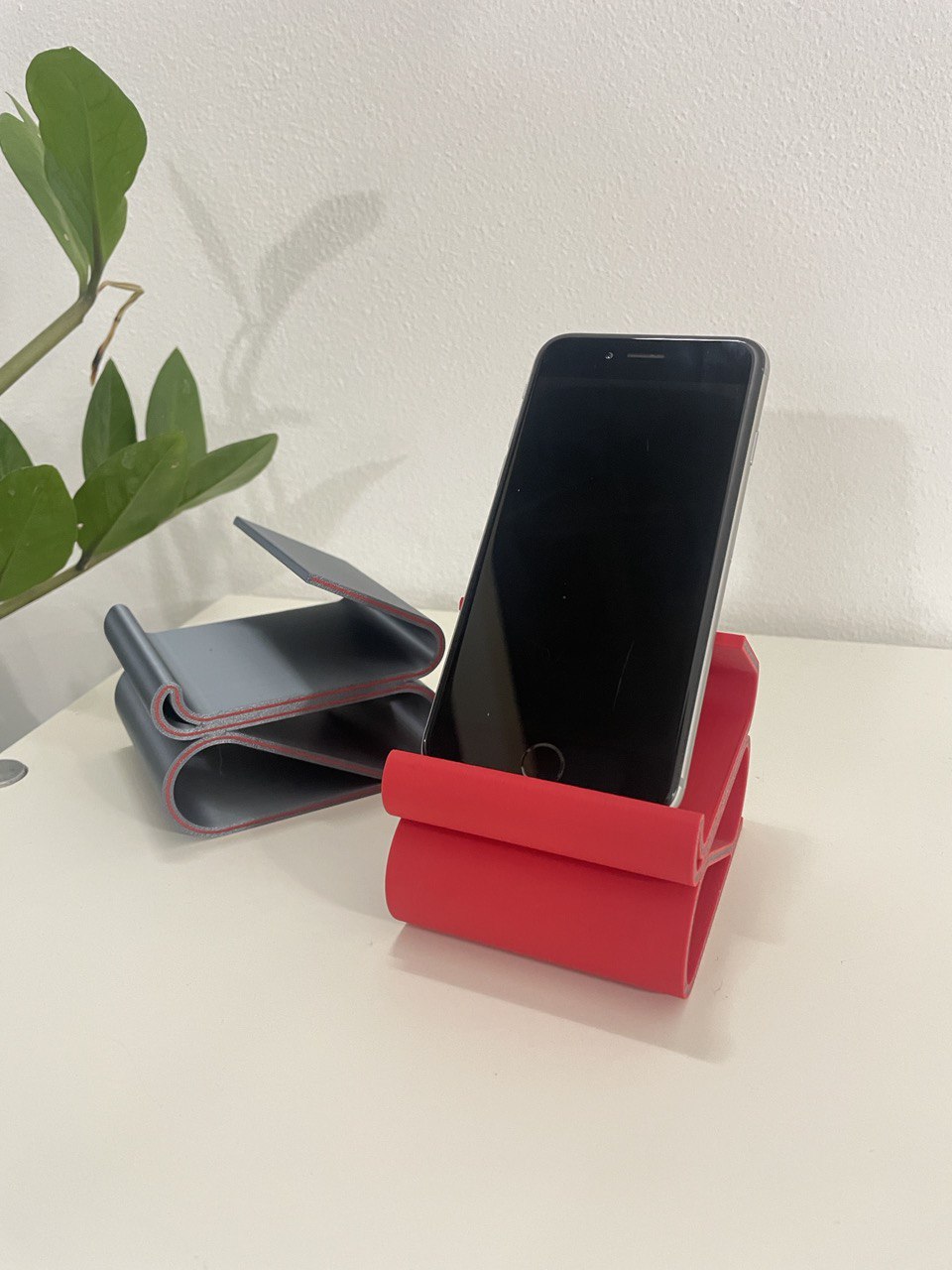 Phone Table Stand by FabioGhiro | Download free STL model | Printables.com