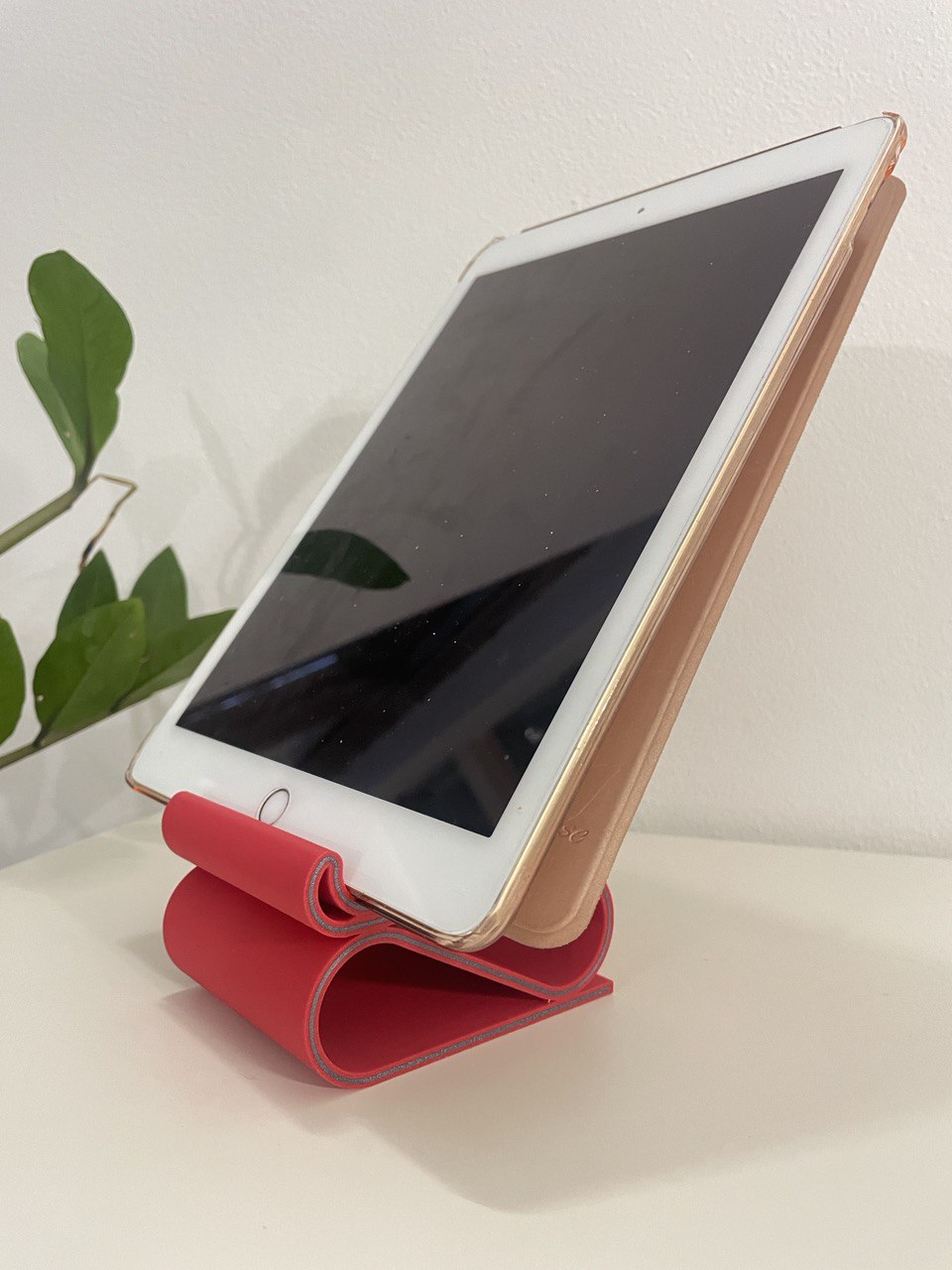 Phone Table Stand by FabioGhiro | Download free STL model | Printables.com