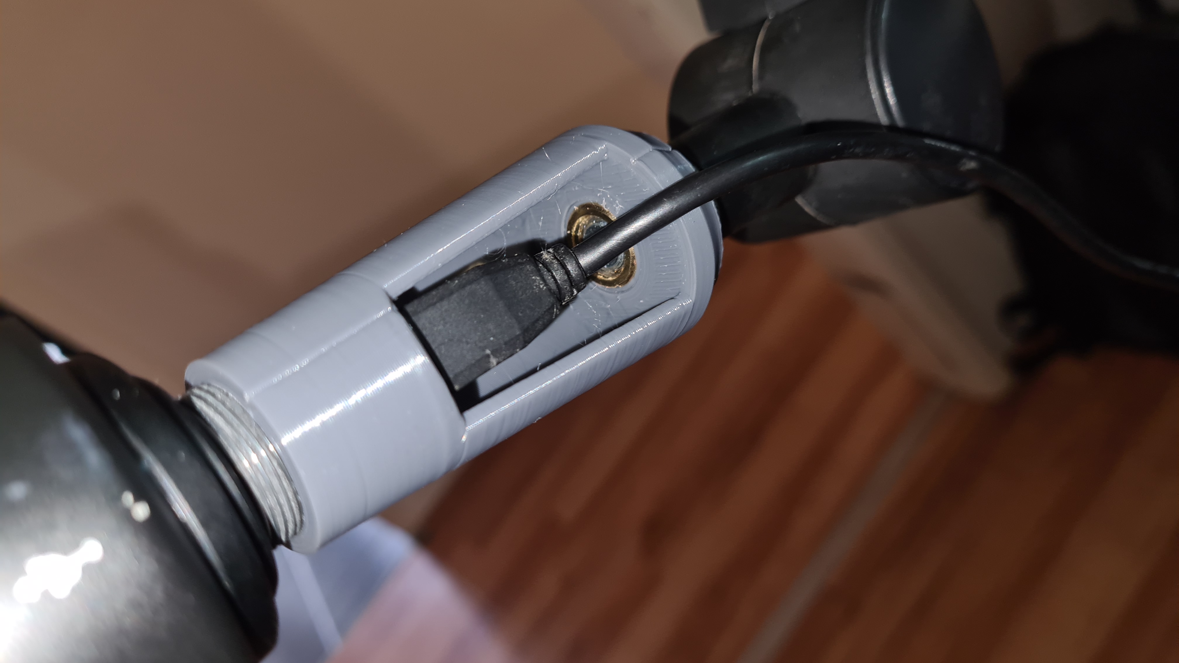 Rode NT-USB Microphone Mount Replacement by Clenoka | Download free STL ...