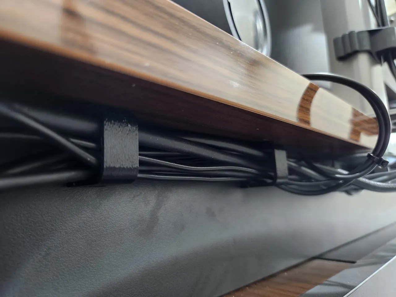 Under Table Cable Management by FunFunBoy | Download free STL model ...