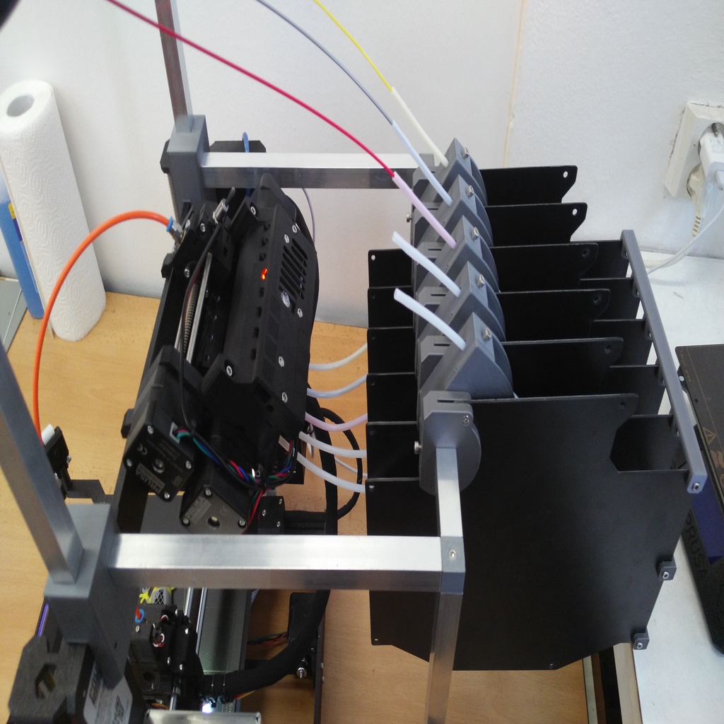 Prusa i3 MK3 MMU2 filament holder and buffer (top load) by Jakub Geyer ...