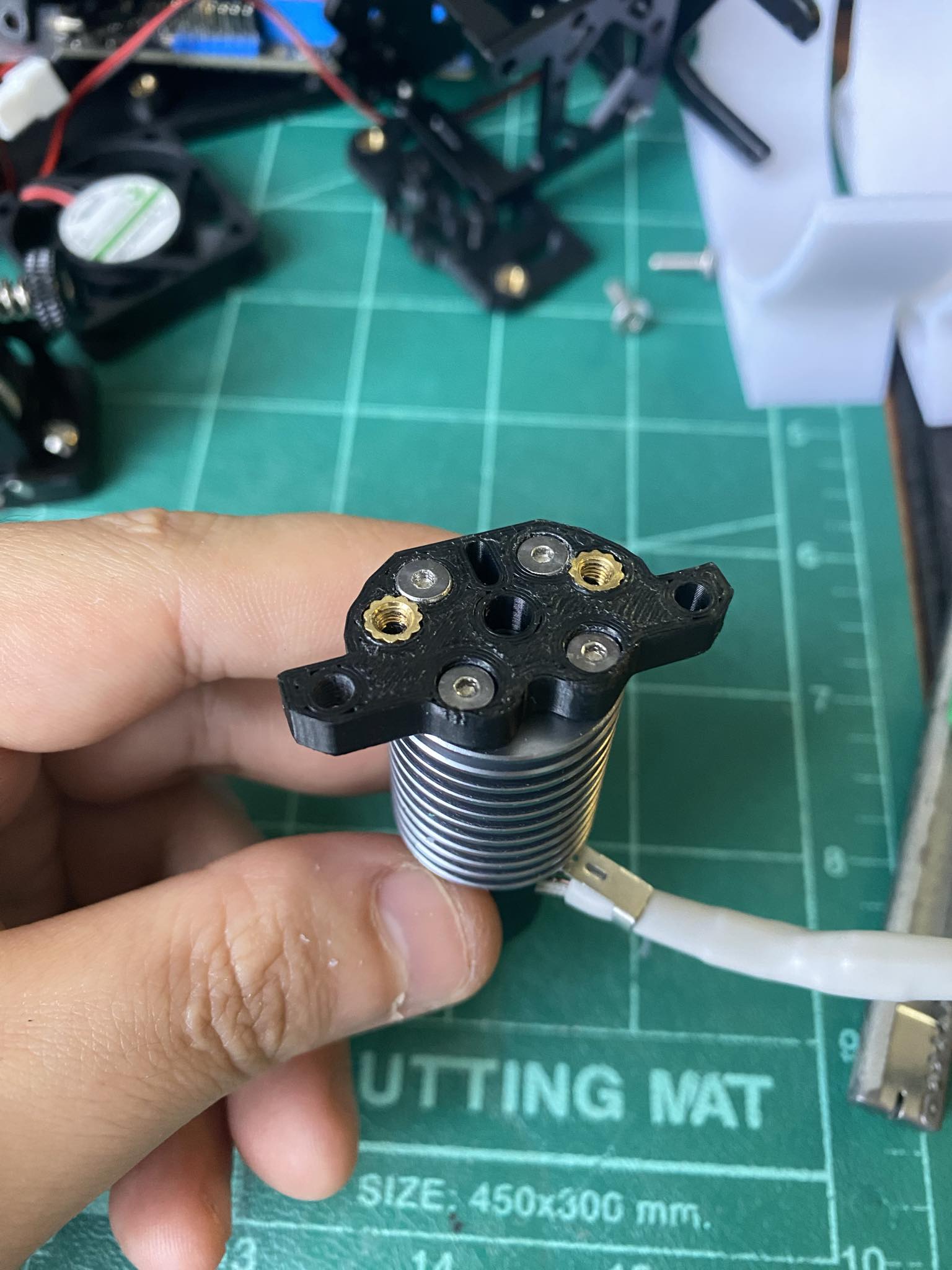 Vzbot universal adaptor for printhead by Wizwizyo | Download free STL ...