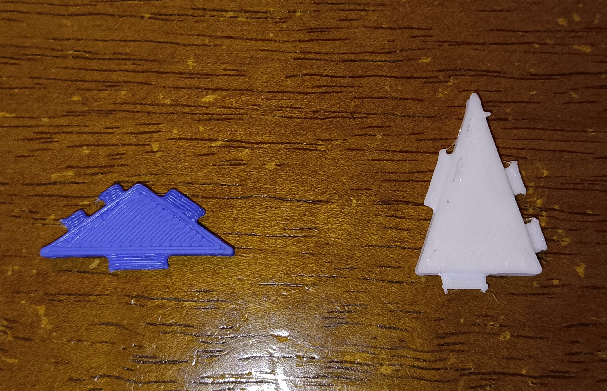 Penrose tiling based on flippable triangles with hidden tabs by Paul ...