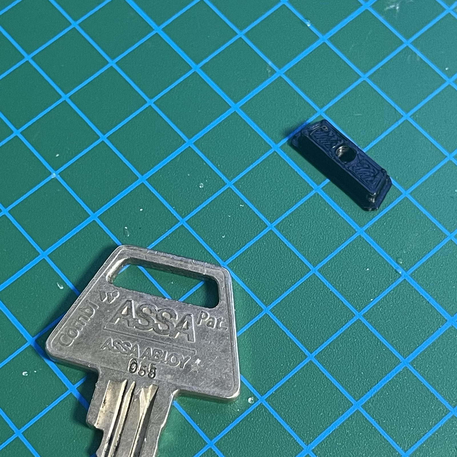 ASSA Abloy Key Hole Adapter for M3 Screw by Alistair Thalorius ...