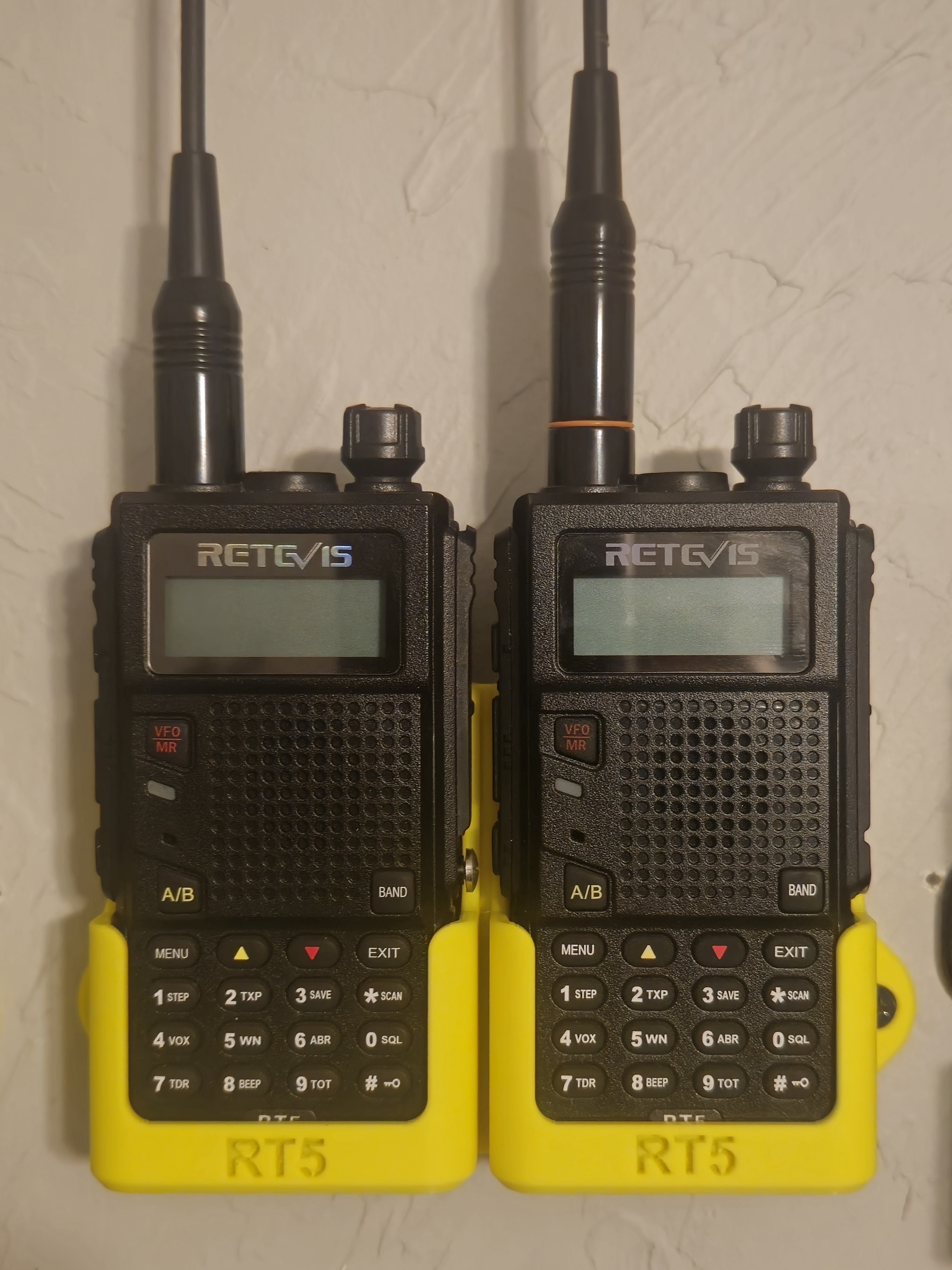 Retevis RT5 Wall mount by Anton | Download free STL model | Printables.com