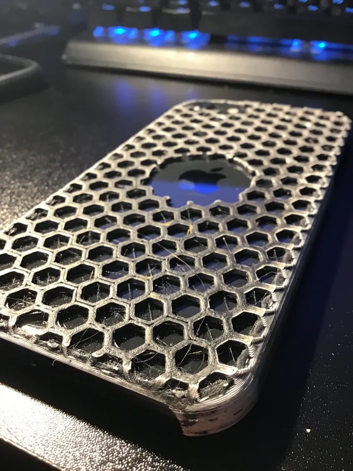 HoneyComb case (Iphone SE 2ng gen) by Alex73077 | Download free STL ...