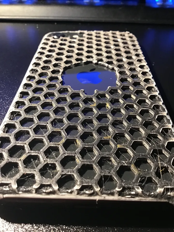 HoneyComb case (Iphone SE 2ng gen) by Alex73077 | Download free STL ...