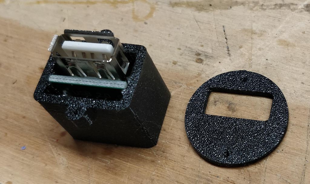 USB-A Female Breakout Mount by Jamehz | Download free STL model ...