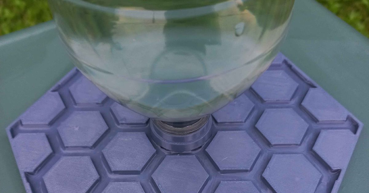 Insect Water Station (parametric) by mosselini1 | Download free STL ...