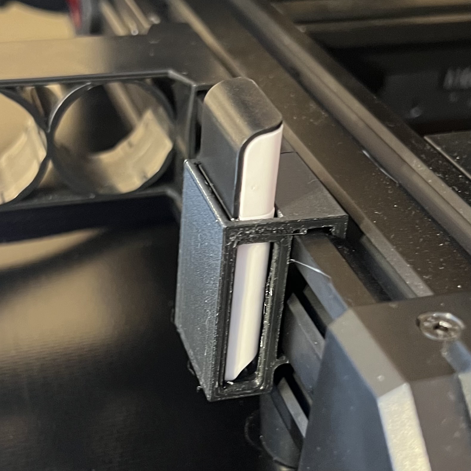 USB Holder by EricCowan | Download free STL model | Printables.com