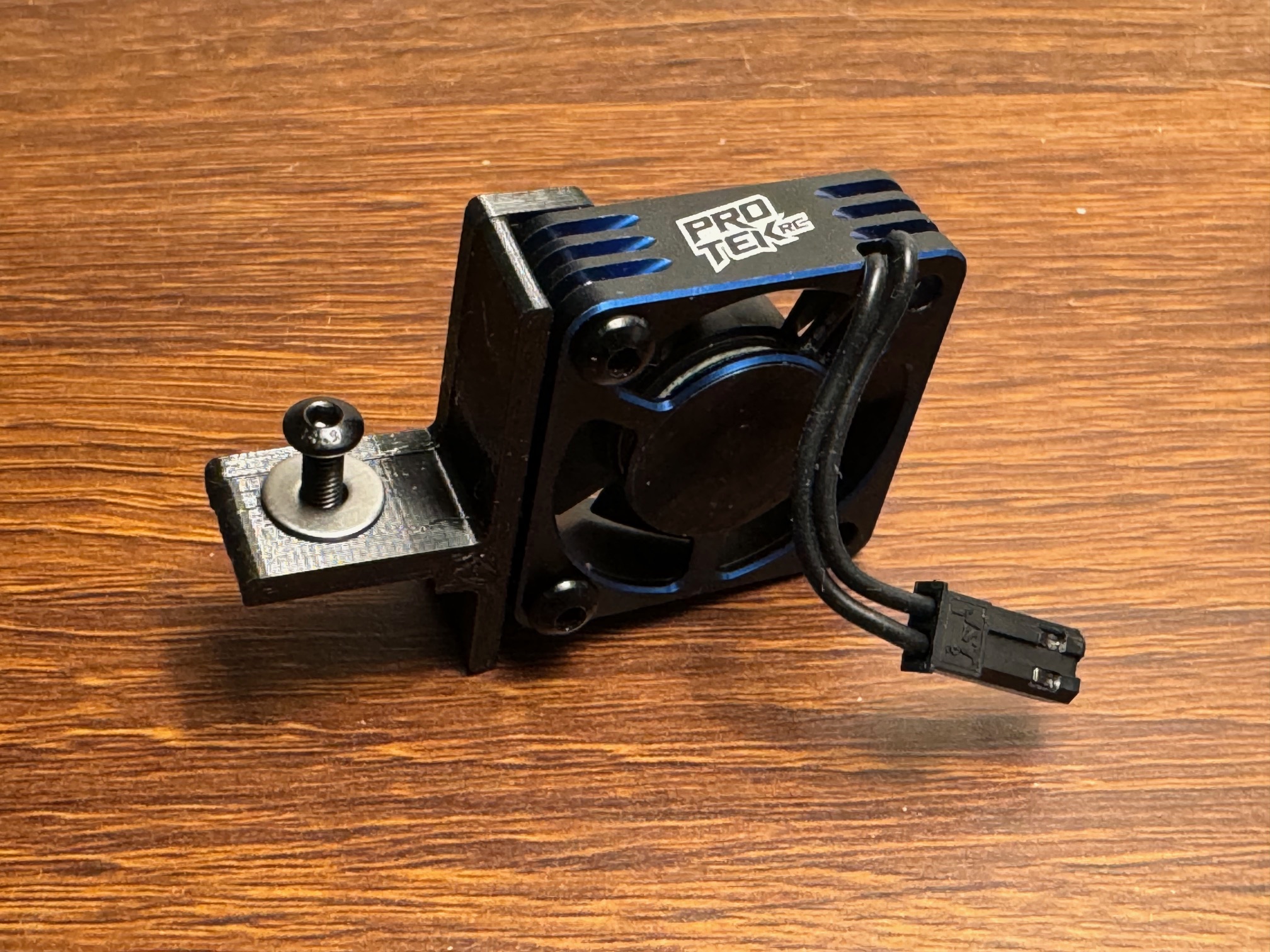 TLR 22x4 Elite ProTek fan mount by jrsone | Download free STL model ...