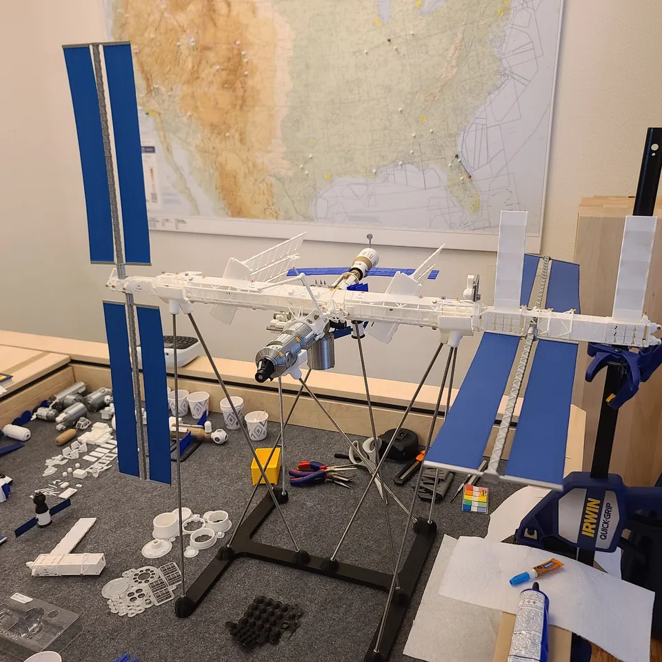 ISS 1:100 Display Stand by maxfagin | Download free STL model ...