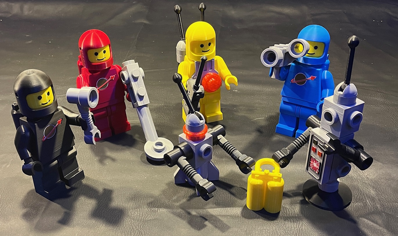 Mega-sized Lego-like Classic Space Mini-Figures by BrickDreams ...