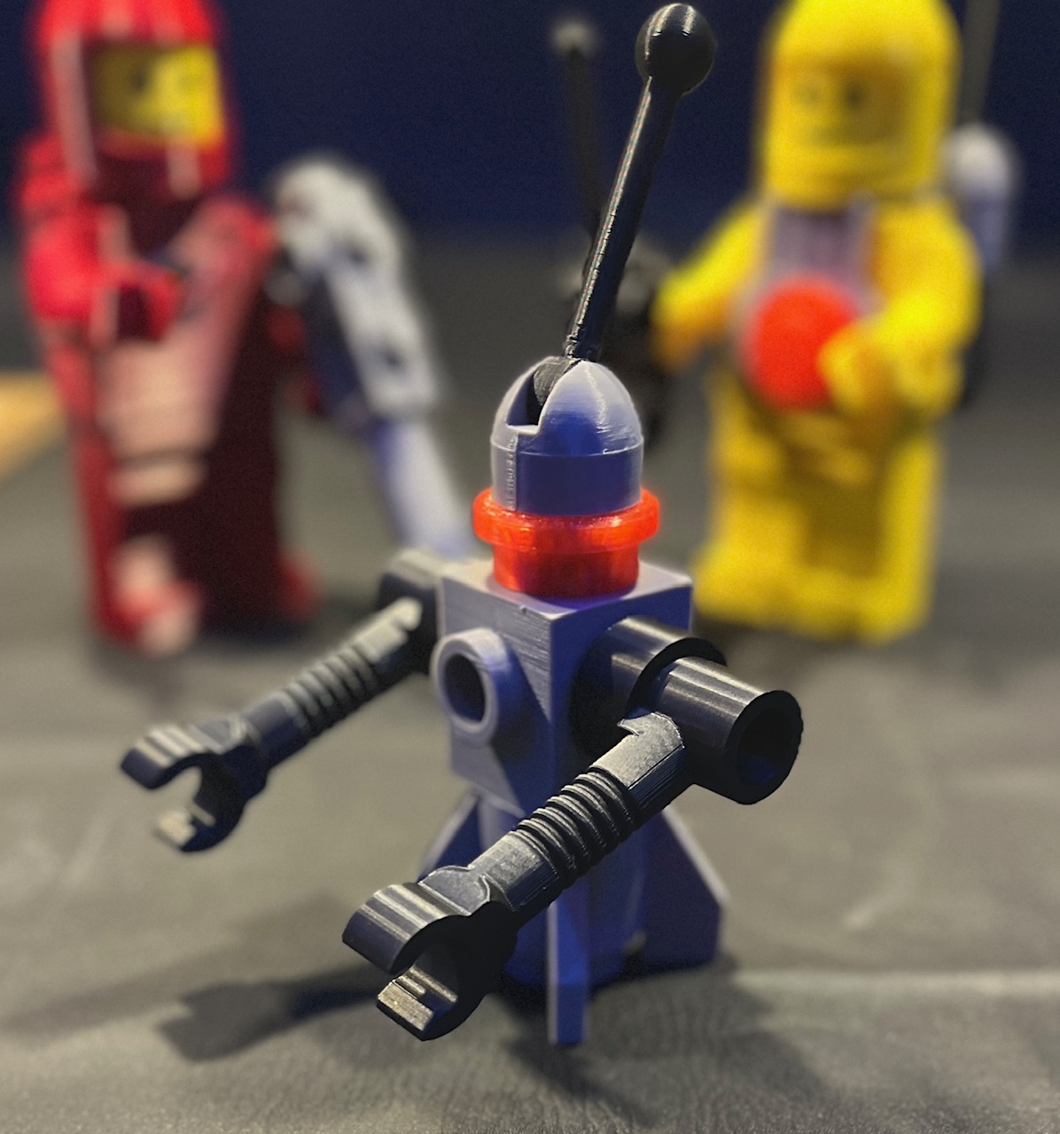 Mega-sized Lego-like Classic Space Mini-Figures by BrickDreams ...