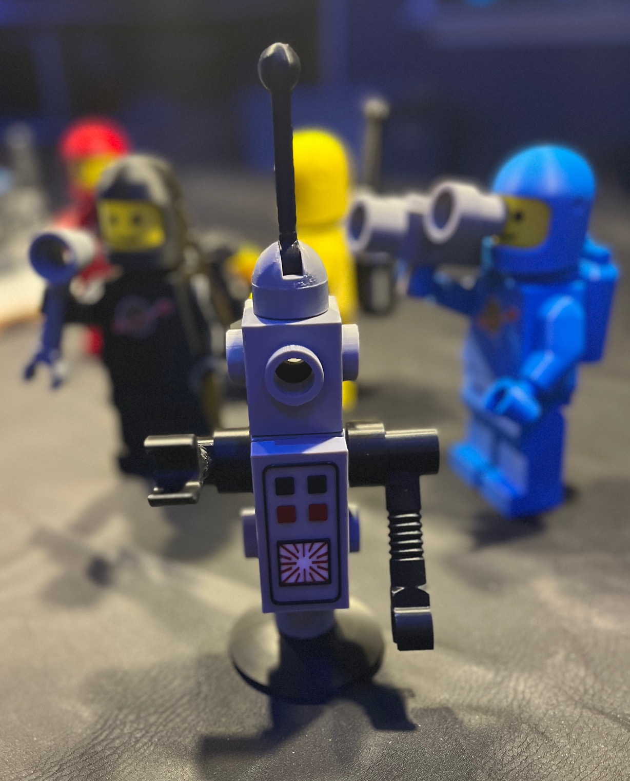 Mega-sized Lego-like Classic Space Mini-Figures by BrickDreams ...
