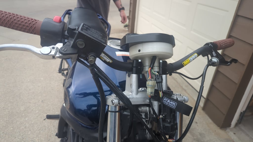 2004-06 Yamaha FZ6 Speedo/tach mount by jmynheir | Download free STL ...