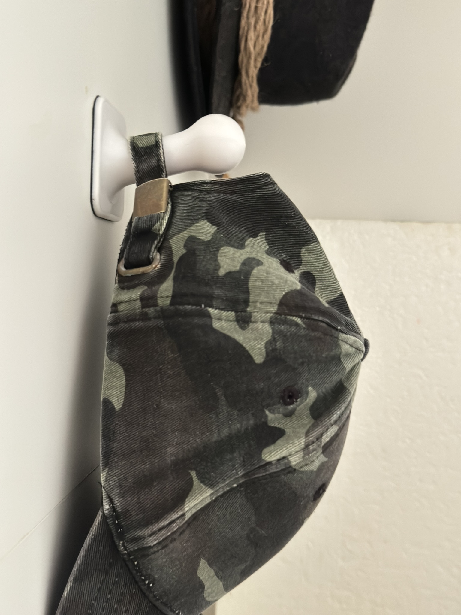 Cap holder by Hami | Download free STL model | Printables.com