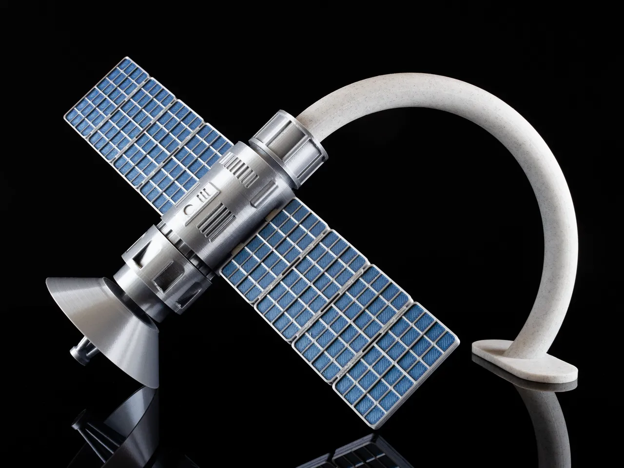 Satellite in Orbit by AlexT | Download free STL model | Printables.com