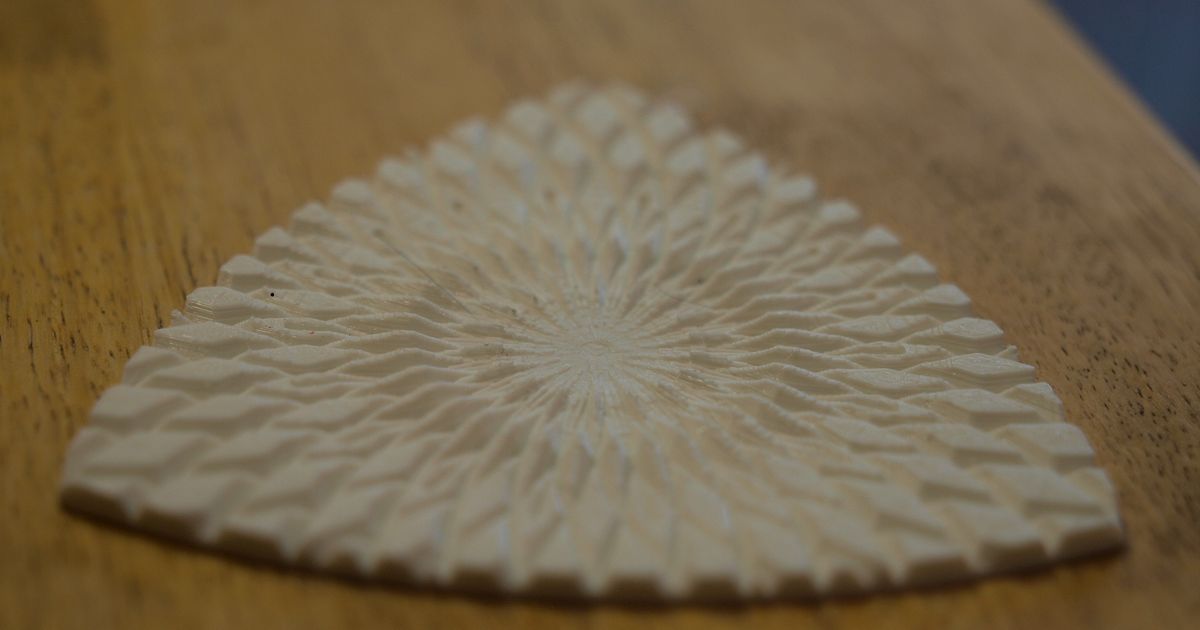 Reuleaux Triangle Non Stick Coaster by h2odragon | Download free STL ...