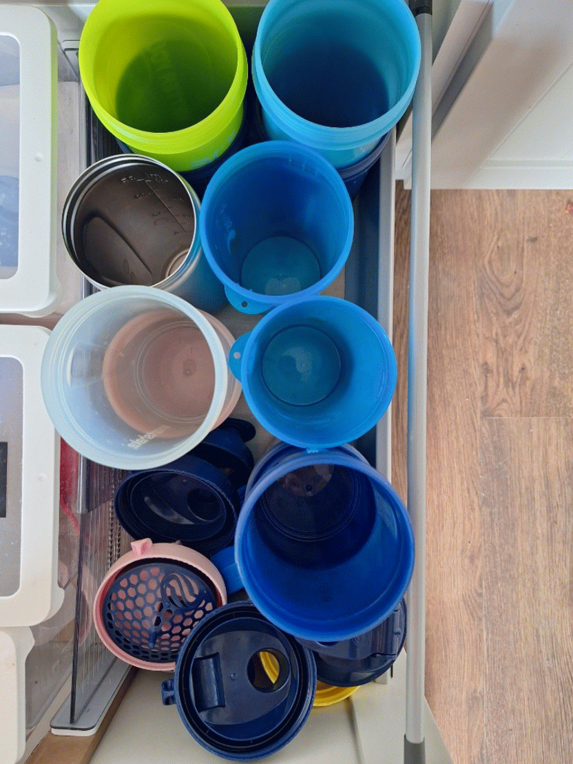 Holder for shaker lids by Hasslet | Download free STL model ...
