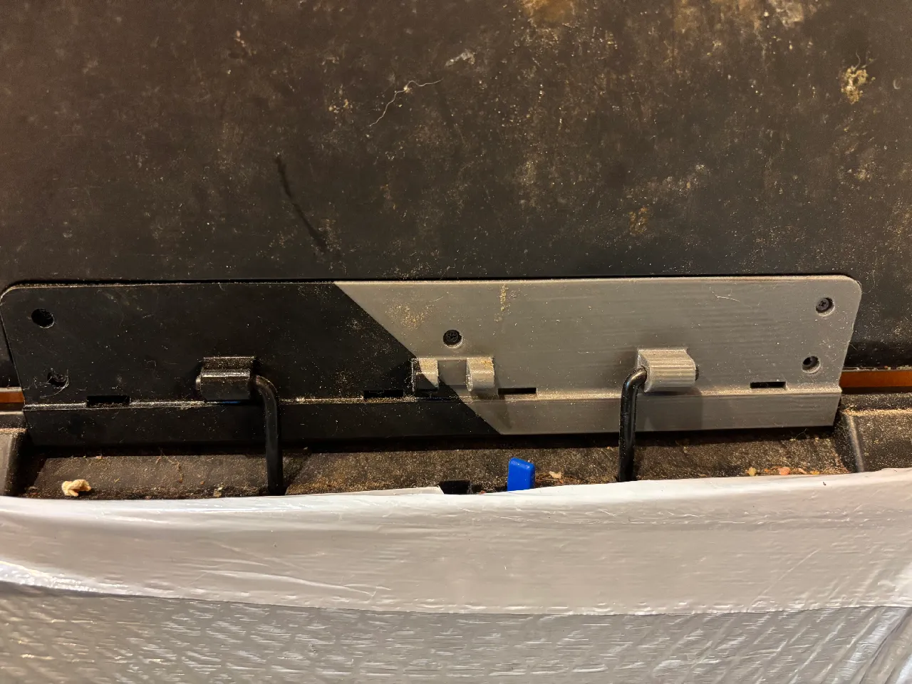 Costco garbage bin replacement hinge by Gabraham | Download free STL ...