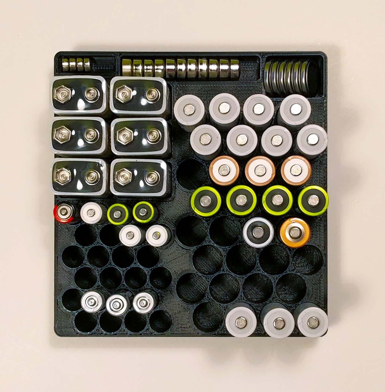 Compact Battery Organizer Storage Box for AA AAA 9V CR2032 LR44 LR41 ...