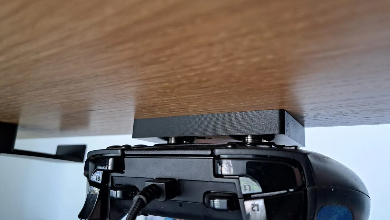 Razer Raiju Gamepad Under Desk Mount by Patrik | Download free STL ...