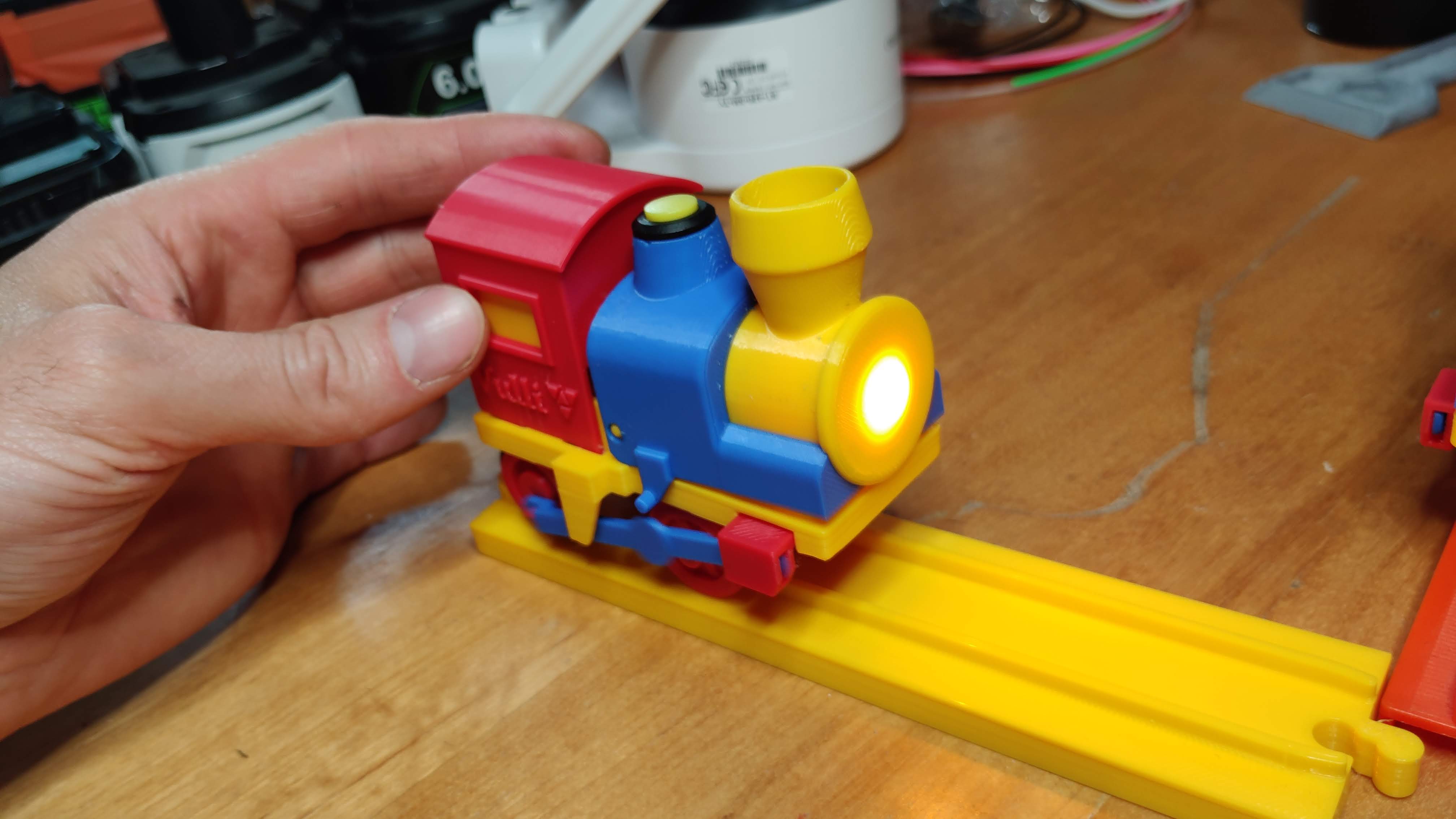 Vulli Train / Enchanted Train : 2 models + 2 trailers + rails by ...