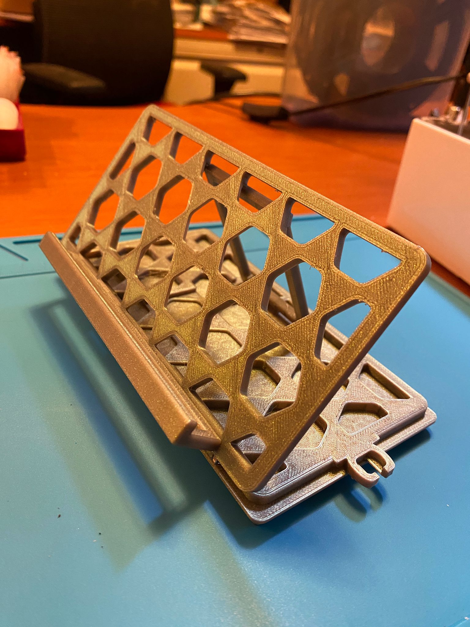 Horizontal Phone Stand - Gridfinity - with or without cable holder by ...
